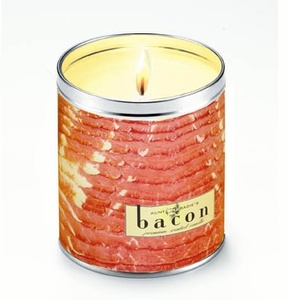 Bacon Scented Candle Sizzlin Bacon Scent Gag Gift (16 oz Raw Design)