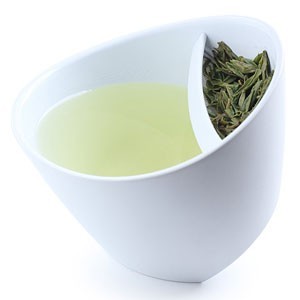 Magisso Tipping Teacup White - Tilting Tea Cup Infuser Strainer In Mug